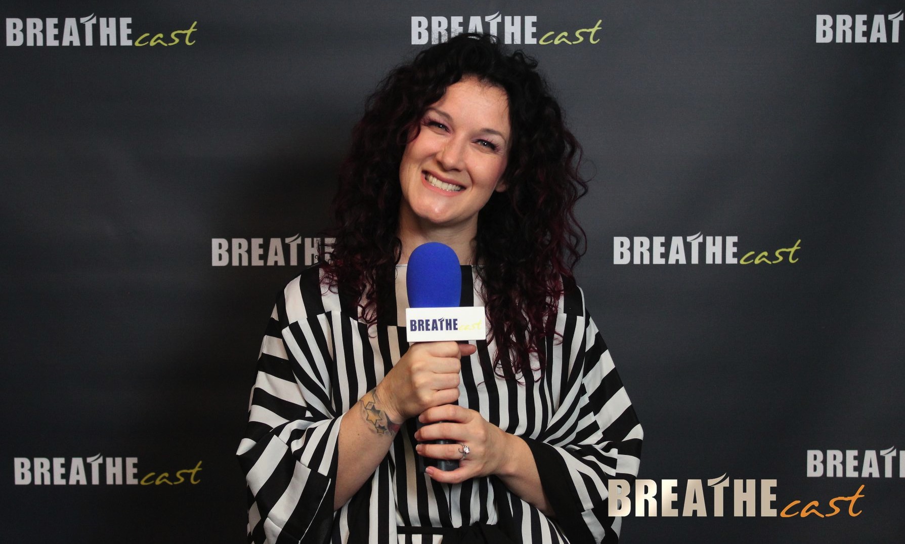 Singer Plumb Performs Worship Acoustic Version of 'Need You Now' for BC ...