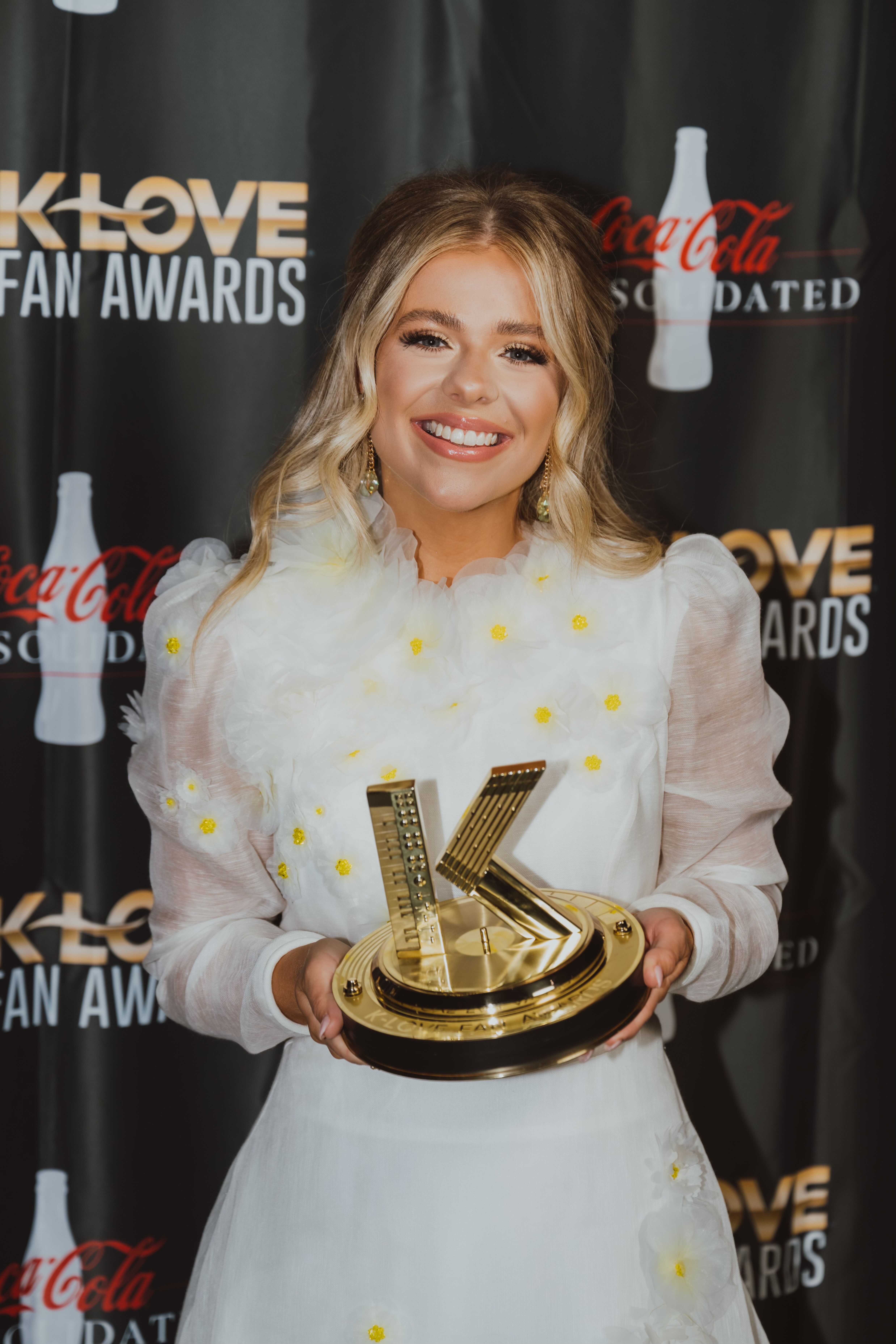 Music News | Anne Wilson wins Female Artist of the Year at the 2024 K ...